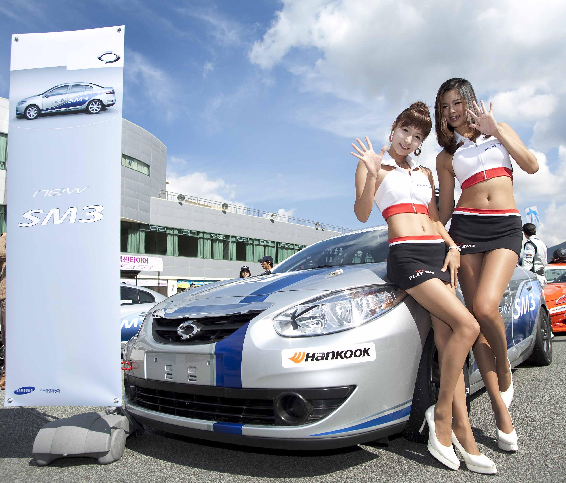 (사진)르노삼성차, 뉴SM3 레이싱카 전격 공개 | 아주경제