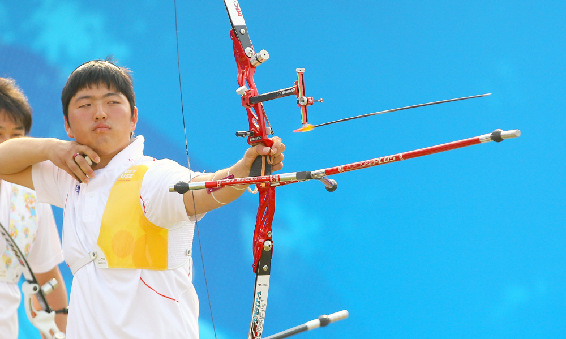 고교생 궁사 김우진 2관왕 과녁 정조준 아주경제